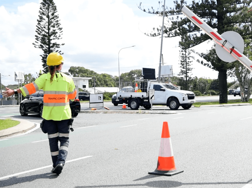 What Does the Traffic Controller Course Cover? - Abdellatifturf